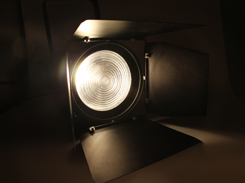 High Lux 200W Led Fresnel Light for Art Studio - Buy 200w led fresnel ...